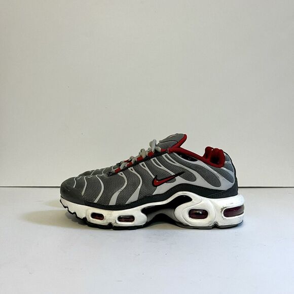 Nike | Shoes | 29 Nike Air Max Plus Tn Gs Size Particle Grey Red ...